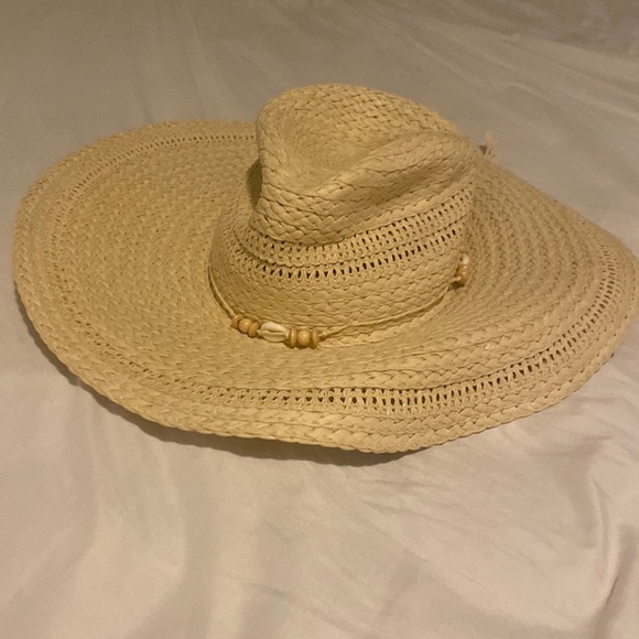 Universal Thread | Accessories | Vintage Straw Beach Hat | Poshmark